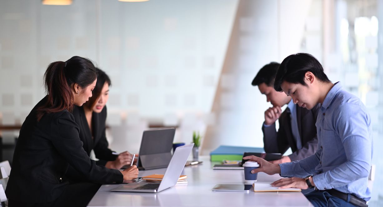 Sales-led to Product-led Pivot in B2B PLG SaaS